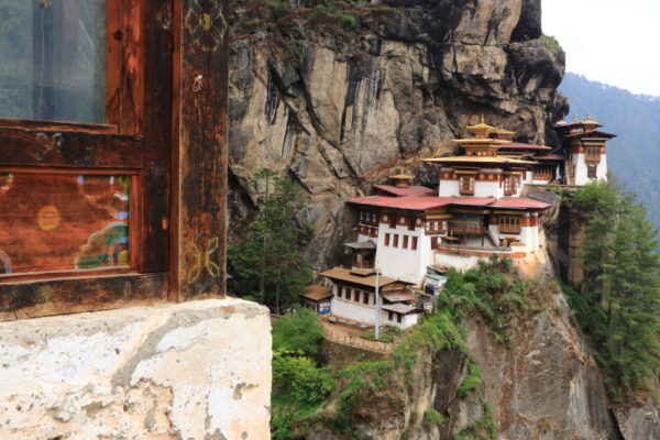 The Ultimate Guide to Hike Taktsang (Tiger's Nest) Monastery in Paro ...